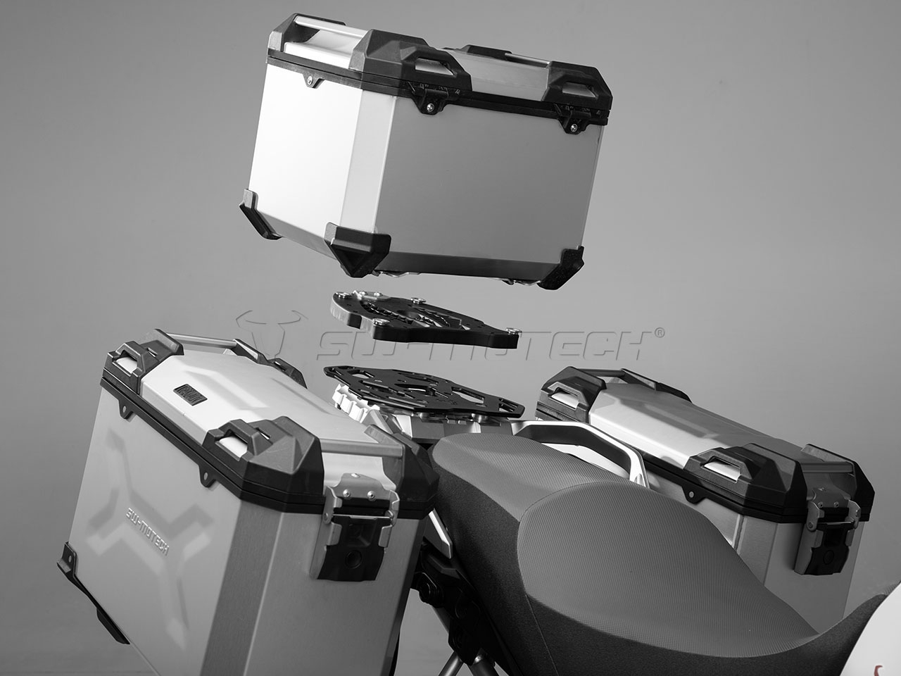 TRAX ADVENTURE ALU-BOKS Topboks 38L Sort - MotoStore